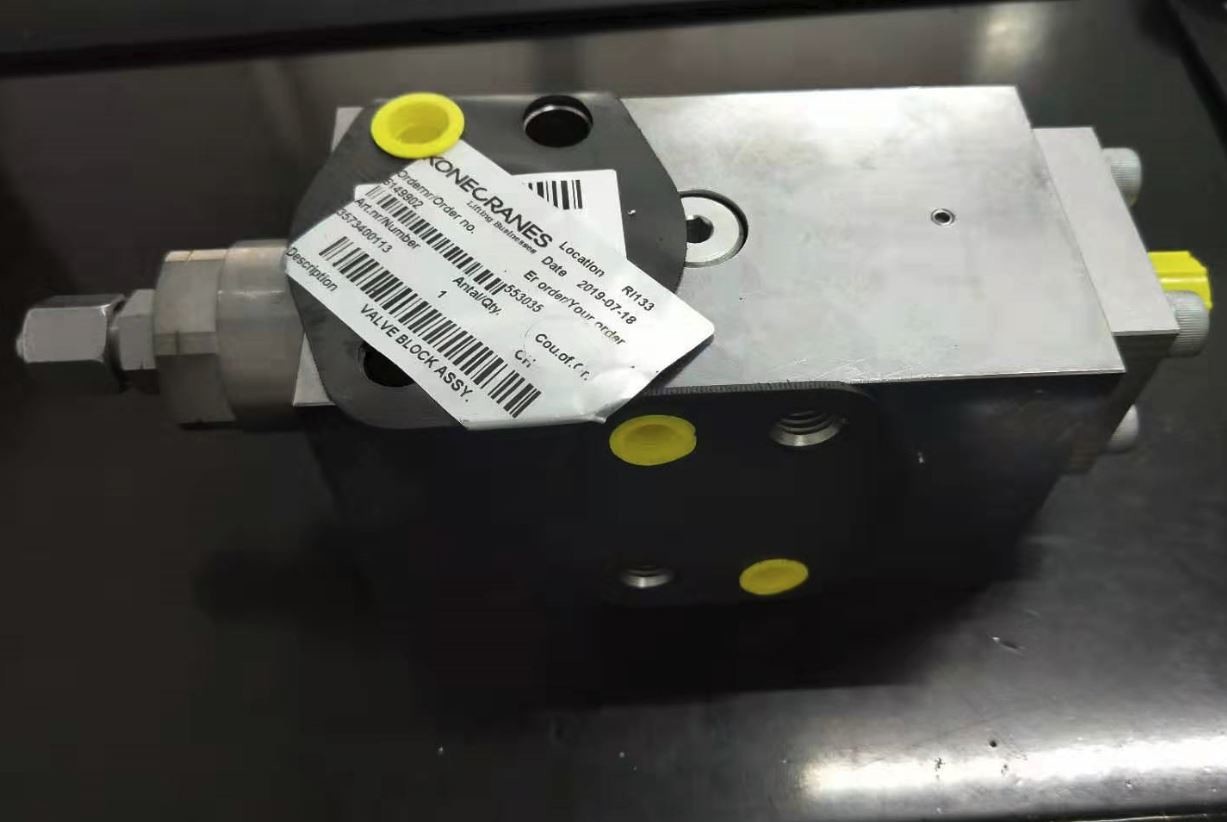 CE Hydraulic Control Valve Linde Reach Stacker Parts